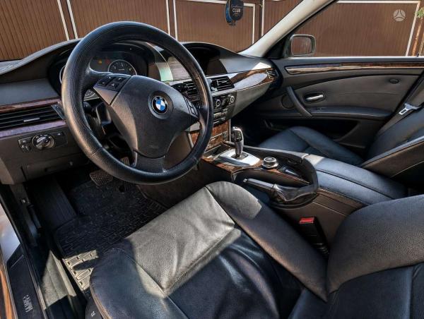 Pelēks BMW 530 2007 Viļņa, ar dzinēja tilpumu 2.99 L un nobraukumu 475 tūkst. km par 3600 €, foto 7 vietnē AUTOMOTO.COM.LV
