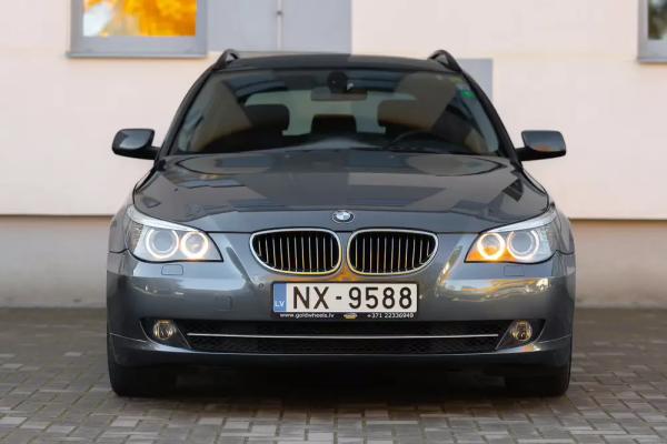 Серый БМВ 530 2007 в Елгава, объемом двигателя 3.00 л и пробегом 252 тыс. км за 5990 €, фото 3 на AUTOMOTO.COM.LV