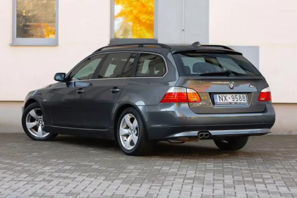 Серый БМВ 530 2007 в Елгава, объемом двигателя 3.00 л и пробегом 252 тыс. км за 5990 €, фото 4 на AUTOMOTO.COM.LV