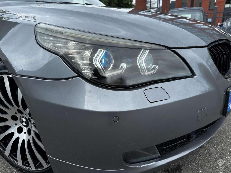 Grey BMW 530 2007 in Klaipeda, with an engine capacity of 3.00 L and mileage of 453 thousand km for 4850 €, photo 15 on AUTOMOTO.COM.LV