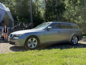 Pelēks BMW 530 2007 Rīga, ar dzinēja tilpumu 3.00 L un nobraukumu 338 tūkst. km par 5500 €, foto  vietnē AUTOMOTO.COM.LV