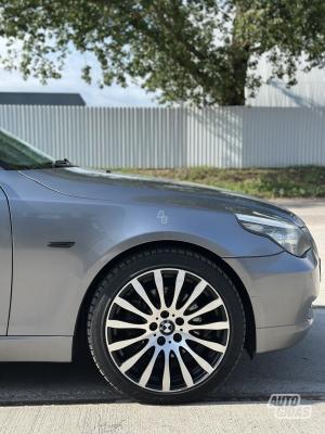 Pelēks BMW 530 2007 Alīta, ar dzinēja tilpumu 3.00 L un nobraukumu 450 tūkst. km par 4900 €, foto 13 vietnē AUTOMOTO.COM.LV