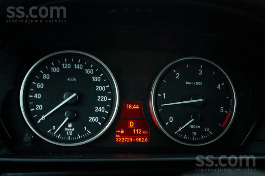 Grey BMW 530 2007 in Jelgava, with an engine capacity of 3.00 L and mileage of 323 thousand km for 4200 €, photo 14 on AUTOMOTO.COM.LV