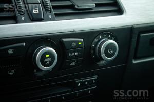Grey BMW 530 2007 in Jelgava, with an engine capacity of 3.00 L and mileage of 323 thousand km for 4200 €, photo 17 on AUTOMOTO.COM.LV