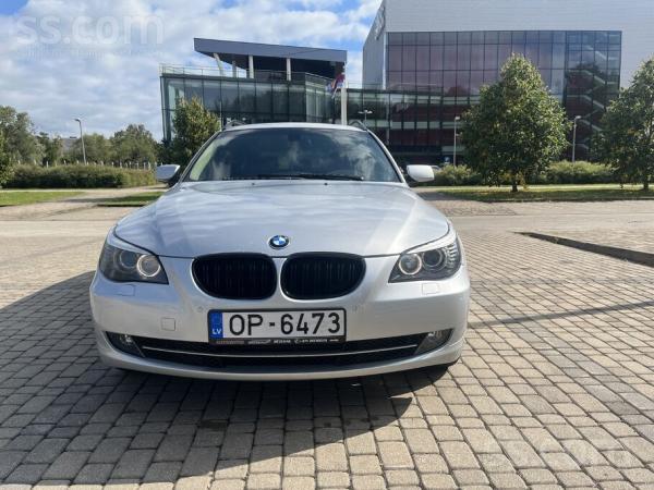 Grey BMW 530 2007 in Rezekne, with an engine capacity of 3.00 L and mileage of 258 thousand km for 3950 €, photo 4 on AUTOMOTO.COM.LV
