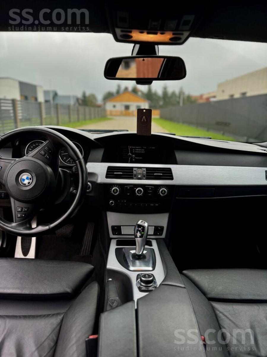 Grey BMW 530 2007 in Riga, with an engine capacity of 3.00 L and mileage of 307 thousand km for 7700 €, photo 13 on AUTOMOTO.COM.LV