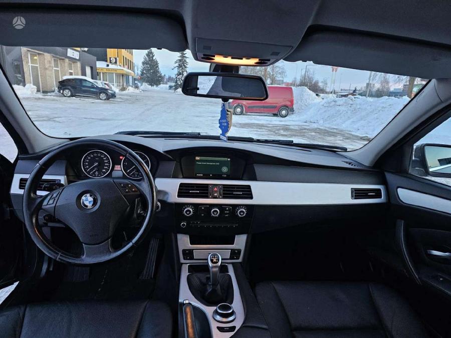 Grey BMW 530 2008 in Siauliai, with an engine capacity of 2.99 L and mileage of 330 thousand km for 4200 €, photo 19 on AUTOMOTO.COM.LV