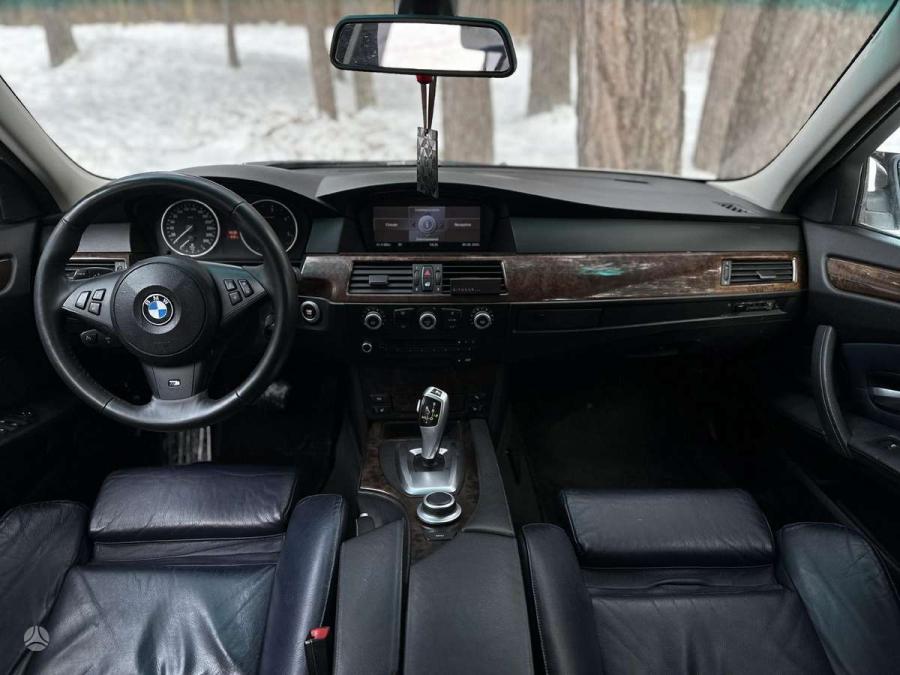Pelēks BMW 530 2008 Viļņa, ar dzinēja tilpumu 2.99 L un nobraukumu 299 tūkst. km par 4800 €, foto 11 vietnē AUTOMOTO.COM.LV