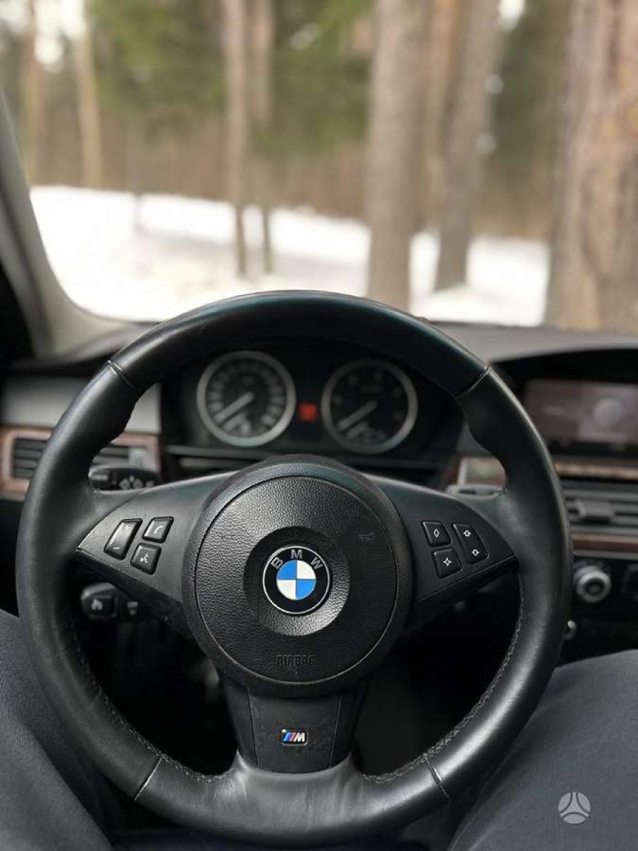 Pelēks BMW 530 2008 Viļņa, ar dzinēja tilpumu 2.99 L un nobraukumu 299 tūkst. km par 4800 €, foto 14 vietnē AUTOMOTO.COM.LV