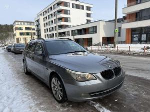 Pelēks BMW 530 2008 Viļņa, ar dzinēja tilpumu 2.99 L un nobraukumu 300 tūkst. km par 3750 €, foto  vietnē AUTOMOTO.COM.LV