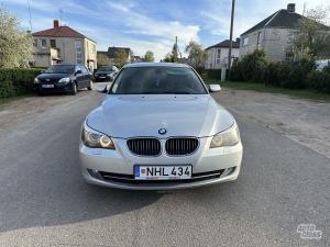 Grey BMW 530 2008 in Utena, with an engine capacity of 3.00 L and mileage of 419 thousand km for 3400 €, photo 9 on AUTOMOTO.COM.LV