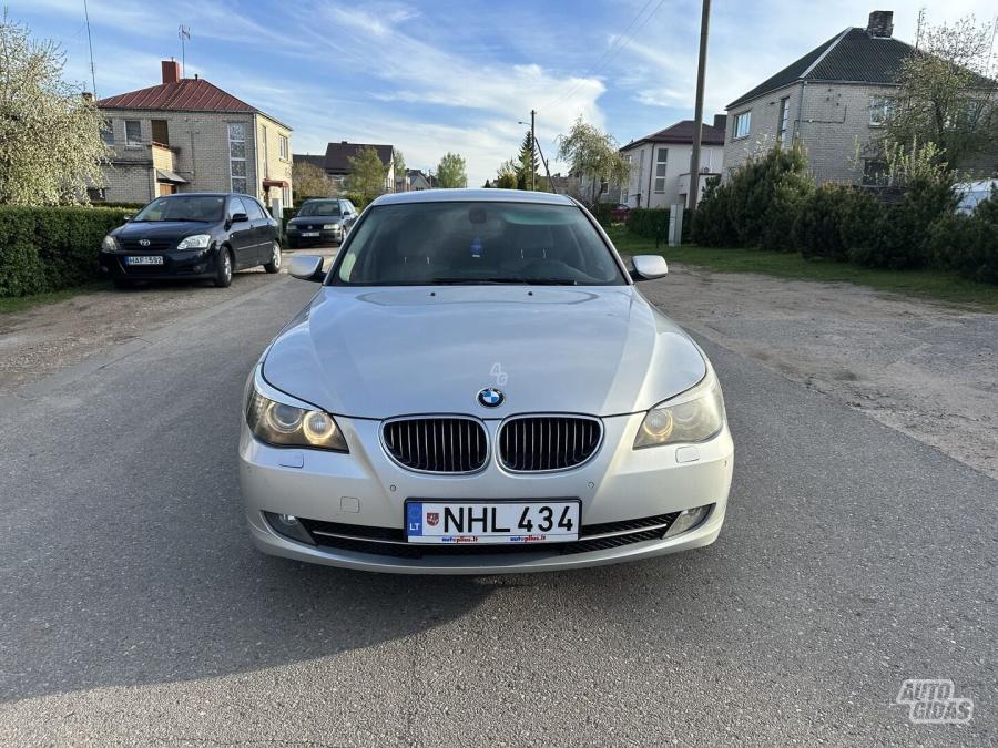 Grey BMW 530 2008 in Utena, with an engine capacity of 3.00 L and mileage of 419 thousand km for 3400 €, photo 9 on AUTOMOTO.COM.LV