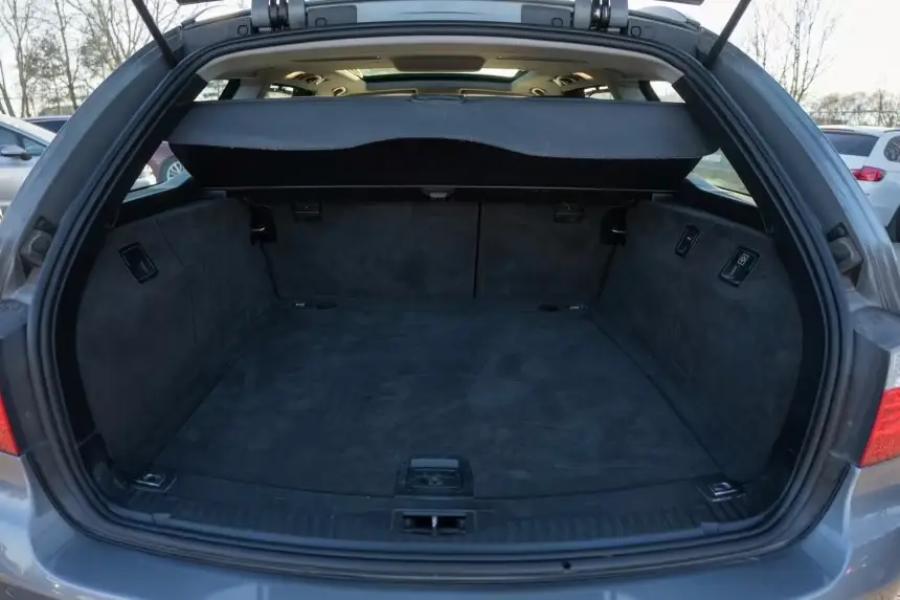 Pelēks BMW 530 2008 Liepāja, ar dzinēja tilpumu 3.00 L un nobraukumu 253 tūkst. km par 5900 €, foto 11 vietnē AUTOMOTO.COM.LV