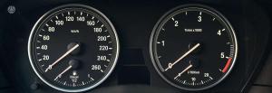 Pelēks BMW 530 2008 Viļņa, ar dzinēja tilpumu 2.99 L un nobraukumu 386 tūkst. km par 4700 €, foto 15 vietnē AUTOMOTO.COM.LV