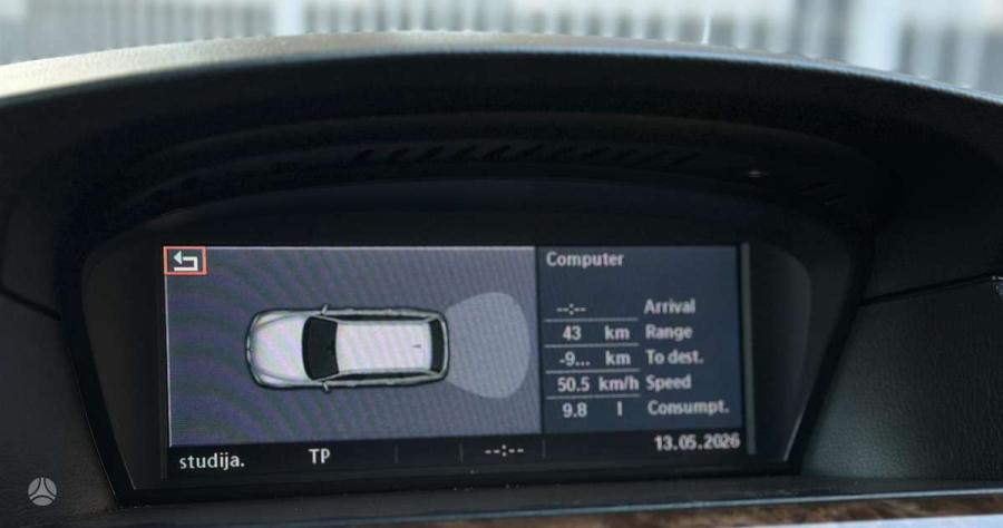 Pelēks BMW 530 2008 Viļņa, ar dzinēja tilpumu 2.99 L un nobraukumu 386 tūkst. km par 4700 €, foto 18 vietnē AUTOMOTO.COM.LV