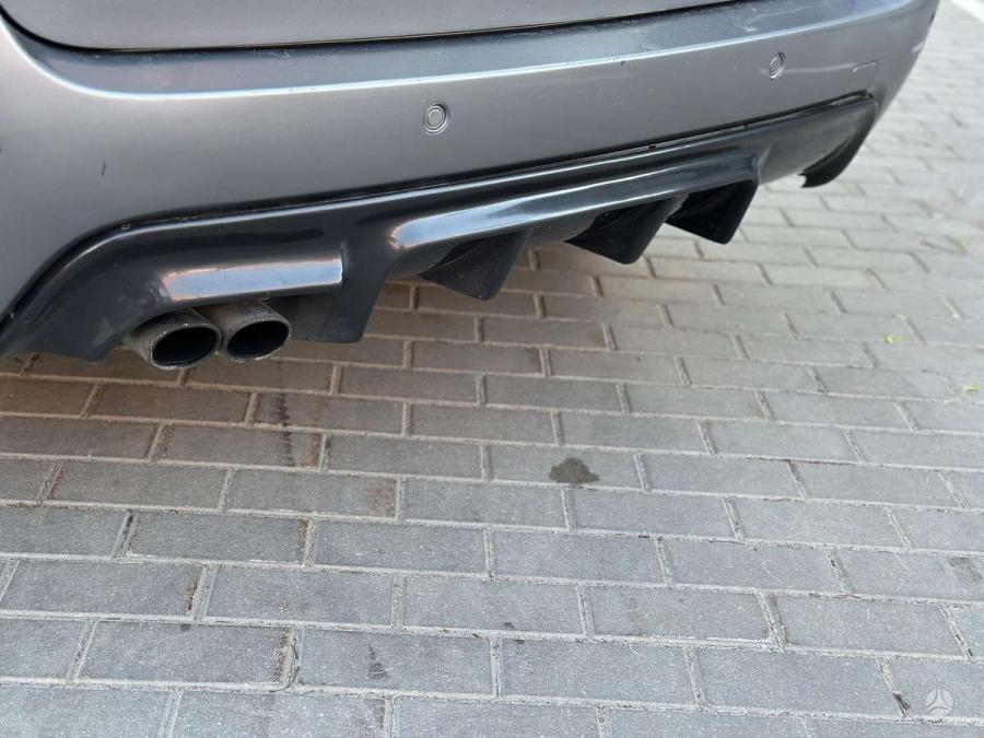 Pelēks BMW 530 2008 Viļņa, ar dzinēja tilpumu 2.99 L un nobraukumu 386 tūkst. km par 4700 €, foto 21 vietnē AUTOMOTO.COM.LV