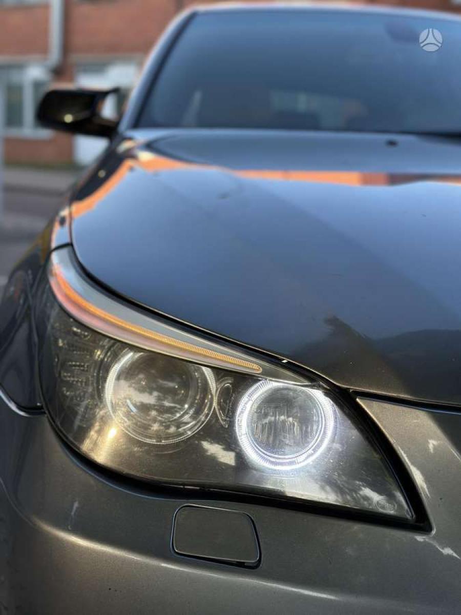 Pelēks BMW 530 2008 Viļņa, ar dzinēja tilpumu 2.99 L un nobraukumu 386 tūkst. km par 4700 €, foto 22 vietnē AUTOMOTO.COM.LV