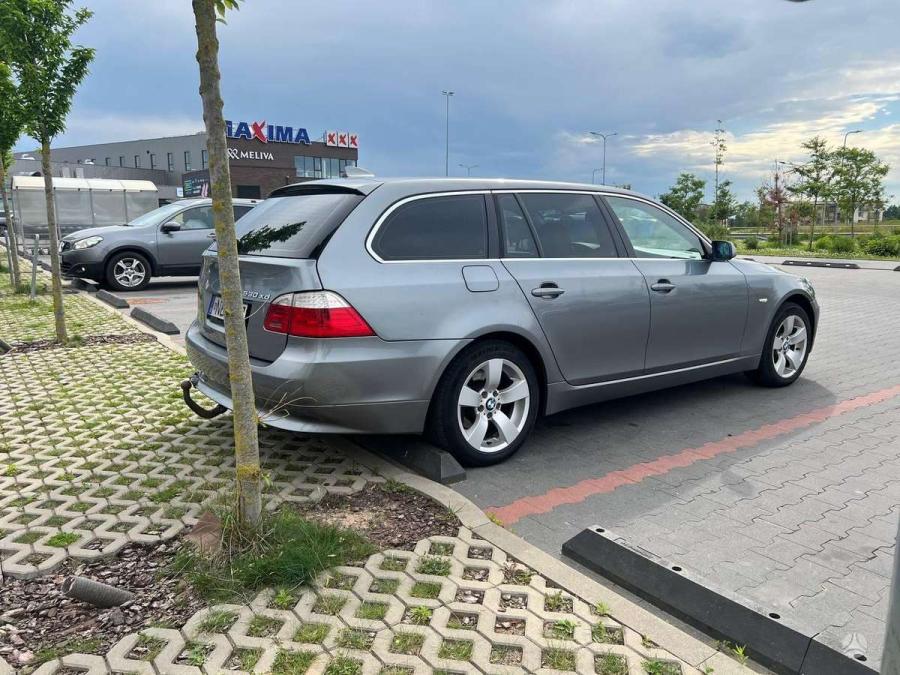 Grey BMW 530 2008 in Vilnius, with an engine capacity of 2.99 L and mileage of 400 thousand km for 4300 €, photo 11 on AUTOMOTO.COM.LV