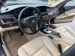 Grey BMW 530 2008 in Vilnius, with an engine capacity of 2.99 L and mileage of 400 thousand km for 4300 €, photo 13 on AUTOMOTO.COM.LV