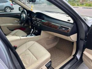 Grey BMW 530 2008 in Vilnius, with an engine capacity of 2.99 L and mileage of 400 thousand km for 4300 €, photo 14 on AUTOMOTO.COM.LV