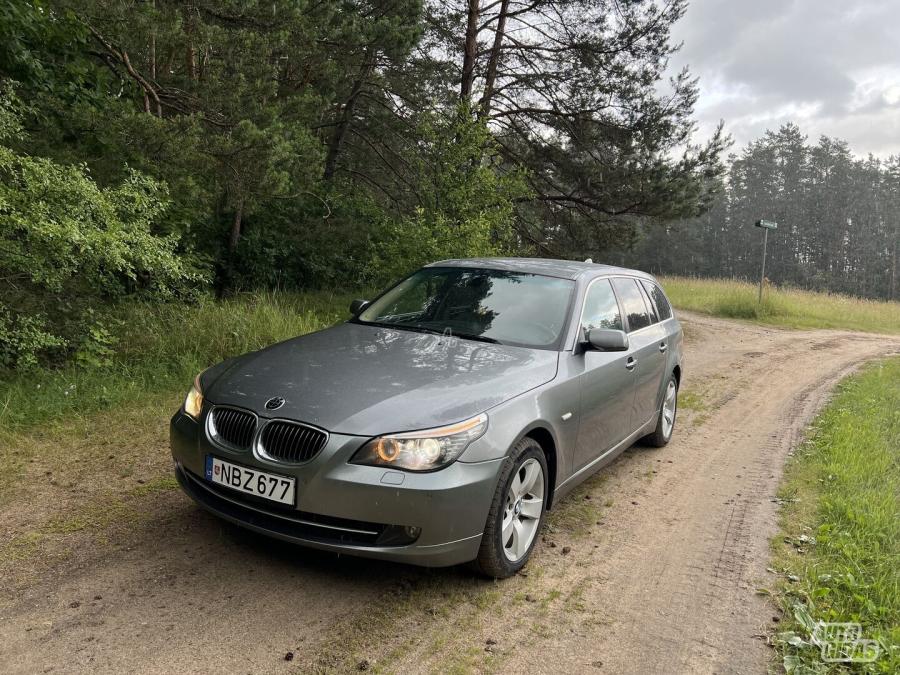 Pelēks BMW 530 2008 Viļņa, ar dzinēja tilpumu 3.00 L un nobraukumu 400 tūkst. km par 4100 €, foto 1 vietnē AUTOMOTO.COM.LV