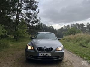 Pelēks BMW 530 2008 Viļņa, ar dzinēja tilpumu 3.00 L un nobraukumu 400 tūkst. km par 4100 €, foto 3 vietnē AUTOMOTO.COM.LV