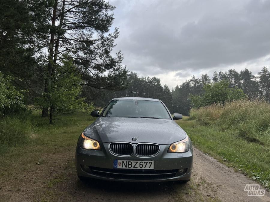 Pelēks BMW 530 2008 Viļņa, ar dzinēja tilpumu 3.00 L un nobraukumu 400 tūkst. km par 4100 €, foto 3 vietnē AUTOMOTO.COM.LV