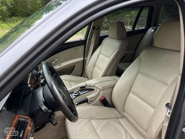 Pelēks BMW 530 2008 Viļņa, ar dzinēja tilpumu 3.00 L un nobraukumu 400 tūkst. km par 4100 €, foto 10 vietnē AUTOMOTO.COM.LV