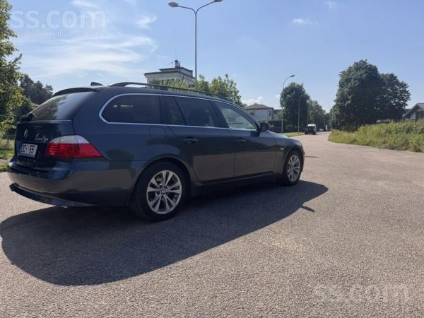 Pelēks BMW 530 2008 Rīga, ar dzinēja tilpumu 3.00 L un nobraukumu 270 tūkst. km par 6900 €, foto 4 vietnē AUTOMOTO.COM.LV