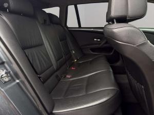 Grey BMW 530 2008 in Klaipeda, with an engine capacity of 3.00 L and mileage of 379 thousand km for 5499 €, photo 10 on AUTOMOTO.COM.LV