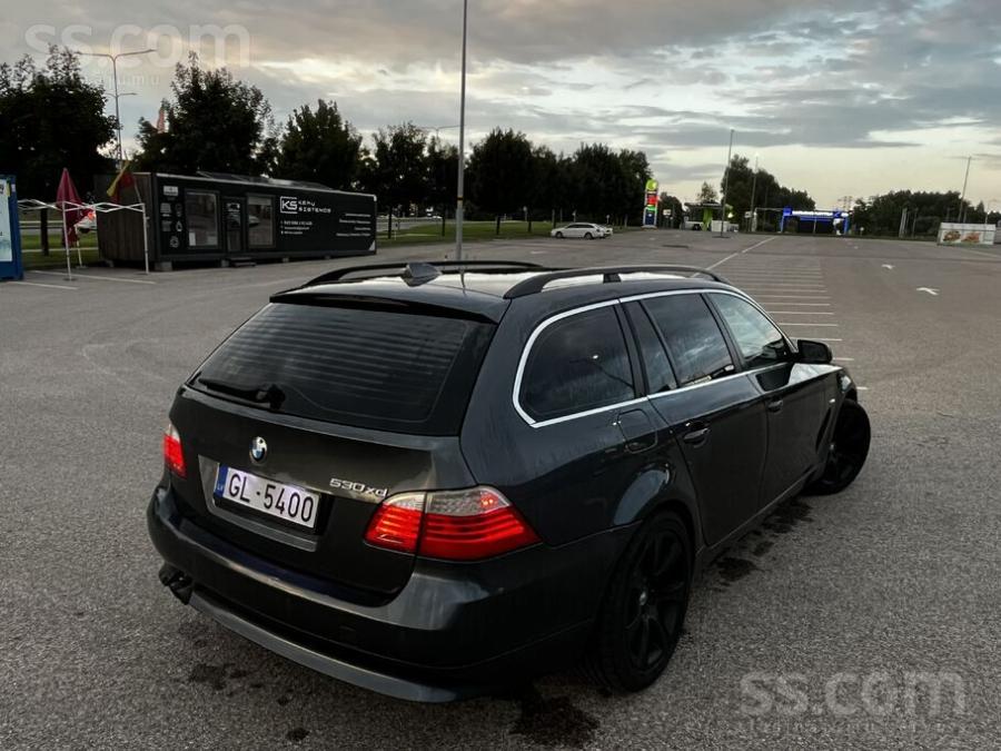 Pelēks BMW 530 2008 Daugavpils, ar dzinēja tilpumu 3.00 L un nobraukumu 349 tūkst. km par 3900 €, foto 4 vietnē AUTOMOTO.COM.LV