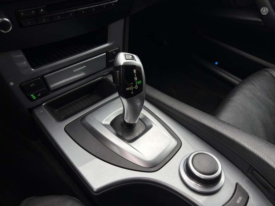 Pelēks BMW 530 2008 Klaipėda, ar dzinēja tilpumu 3.00 L un nobraukumu 379 tūkst. km par 5499 €, foto 15 vietnē AUTOMOTO.COM.LV