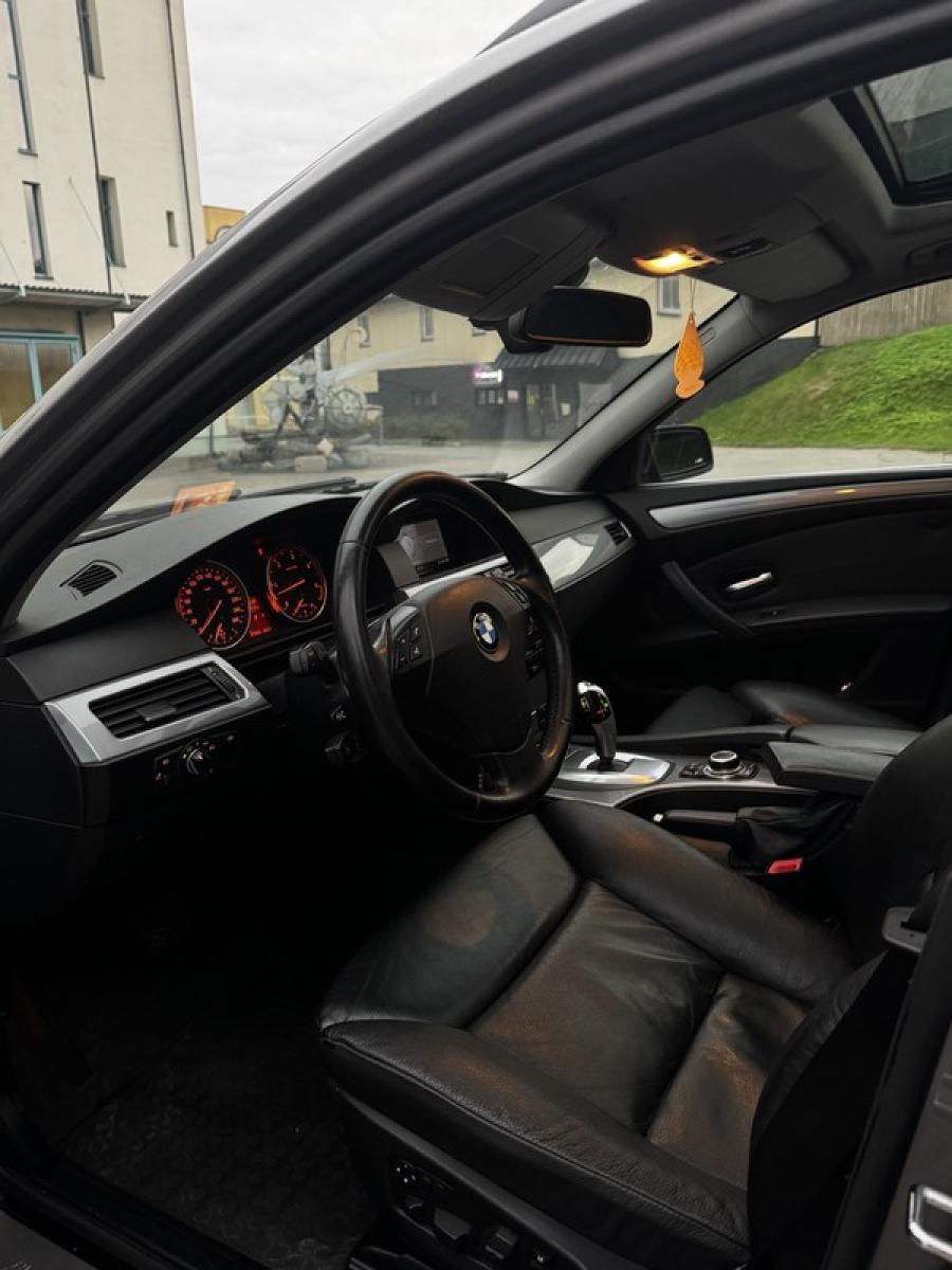Pelēks BMW 530 2008 Valga, ar dzinēja tilpumu 3.00 L un nobraukumu 373 tūkst. km par 5500 €, foto 15 vietnē AUTOMOTO.COM.LV