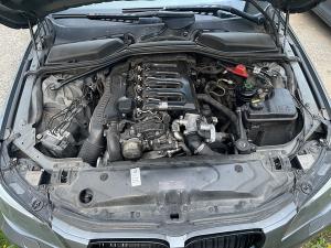 Pelēks BMW 530 2008 Veru, ar dzinēja tilpumu 3.00 L un nobraukumu 365 tūkst. km par 6250 €, foto 6 vietnē AUTOMOTO.COM.LV
