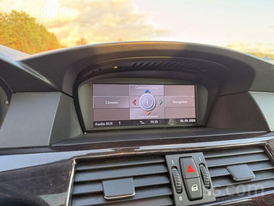 Pelēks BMW 530 2008 Rīga, ar dzinēja tilpumu 3.00 L un nobraukumu 330 tūkst. km par 6500 €, foto 15 vietnē AUTOMOTO.COM.LV
