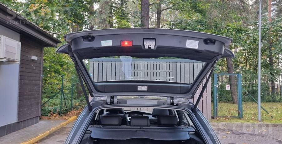 Grey BMW 530 2008 in Riga, with an engine capacity of 3.00 L and mileage of 266 thousand km for 5990 €, photo 10 on AUTOMOTO.COM.LV