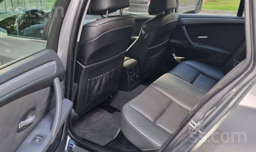 Grey BMW 530 2008 in Riga, with an engine capacity of 3.00 L and mileage of 266 thousand km for 5990 €, photo 18 on AUTOMOTO.COM.LV
