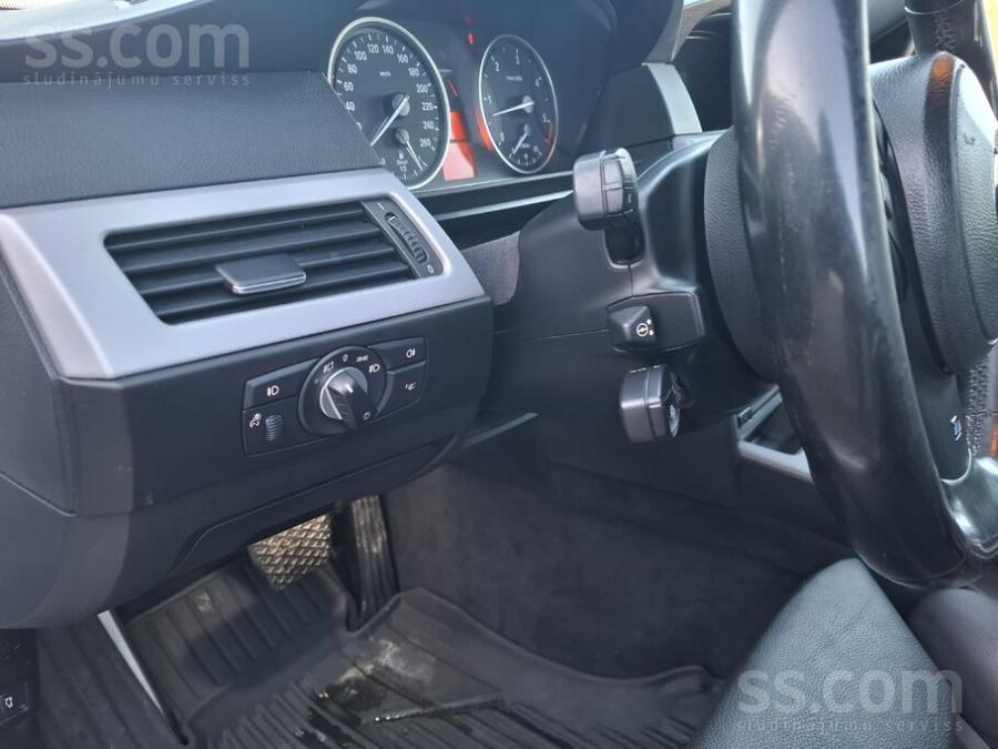 Pelēks BMW 530 2009 Ogre, ar dzinēja tilpumu 3.00 L un nobraukumu 357 tūkst. km par 7000 €, foto 24 vietnē AUTOMOTO.COM.LV