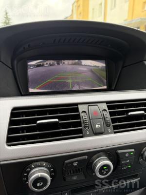 Grey BMW 530 2009 in Valmiera, with an engine capacity of 3.00 L and mileage of 412 thousand km for 7400 €, photo 9 on AUTOMOTO.COM.LV