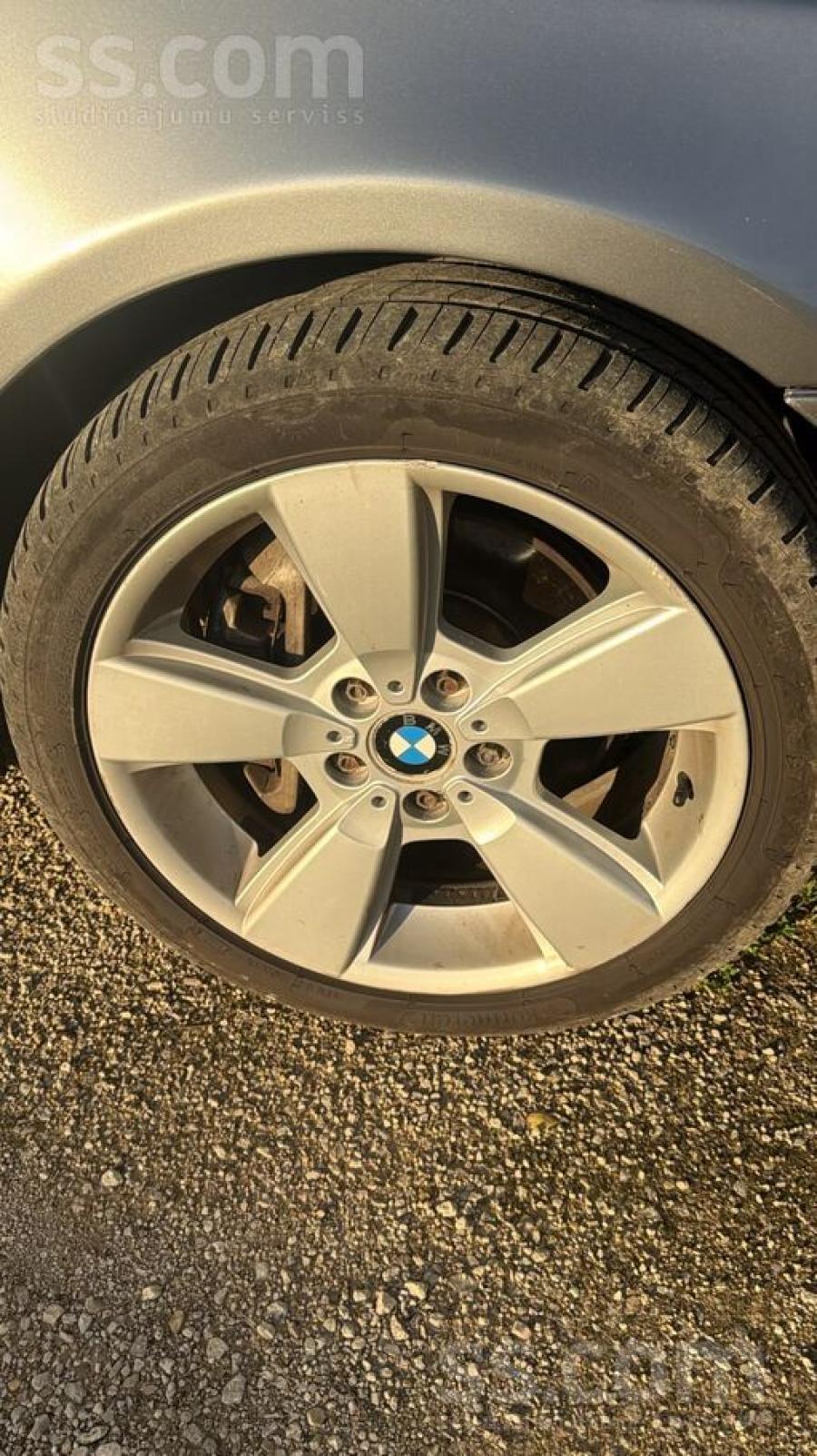 Grey BMW 530 2009 in Rezekne, with an engine capacity of 3.00 L and mileage of 376 thousand km for 5800 €, photo 14 on AUTOMOTO.COM.LV