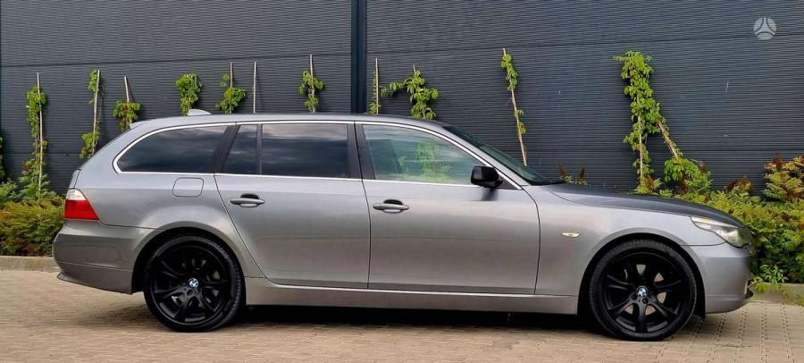 Pelēks BMW 530 2009 Viļņa, ar dzinēja tilpumu 2.99 L un nobraukumu 275 tūkst. km par 4850 €, foto 8 vietnē AUTOMOTO.COM.LV