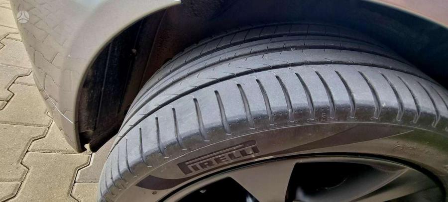 Pelēks BMW 530 2009 Viļņa, ar dzinēja tilpumu 2.99 L un nobraukumu 275 tūkst. km par 4850 €, foto 22 vietnē AUTOMOTO.COM.LV