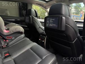 Grey BMW 530 2009 in Riga, with an engine capacity of 3.00 L and mileage of 330 thousand km for 9990 €, photo 13 on AUTOMOTO.COM.LV