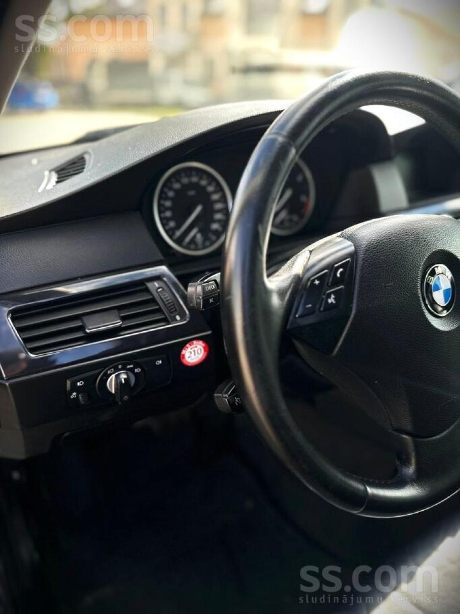 Grey BMW 530 2009 in Rezekne, with an engine capacity of 3.00 L and mileage of 346 thousand km for 5390 €, photo 11 on AUTOMOTO.COM.LV