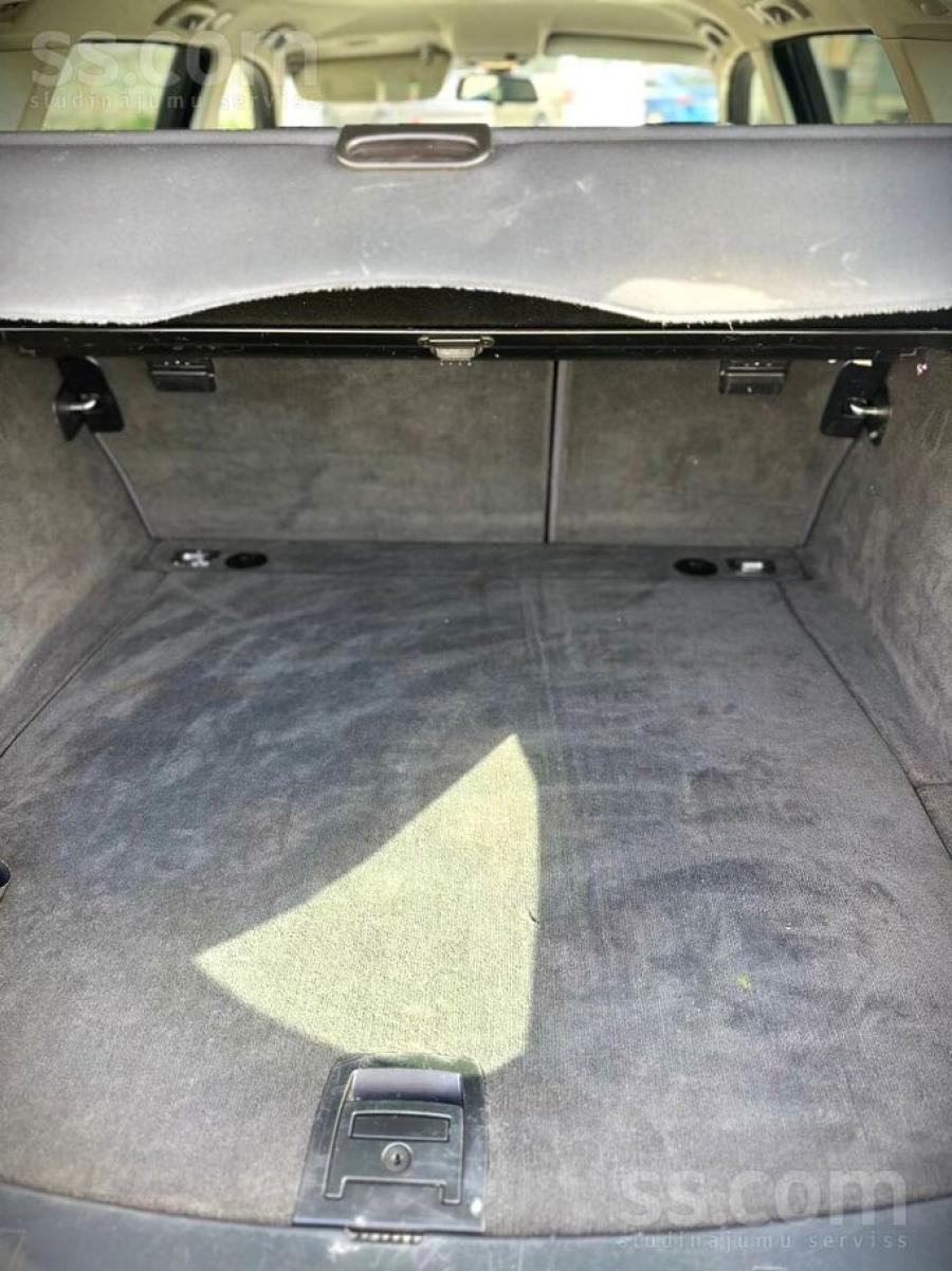 Grey BMW 530 2009 in Rezekne, with an engine capacity of 3.00 L and mileage of 346 thousand km for 5390 €, photo 15 on AUTOMOTO.COM.LV