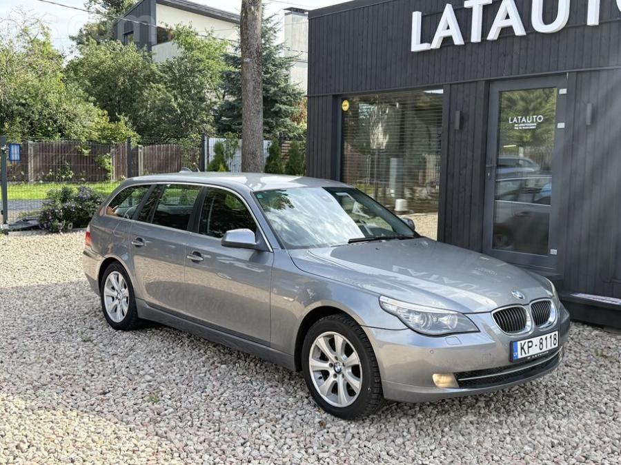 Grey BMW 530 2009 in Riga, with an engine capacity of 3.00 L and mileage of 292 thousand km for 3990 €, photo 1 on AUTOMOTO.COM.LV