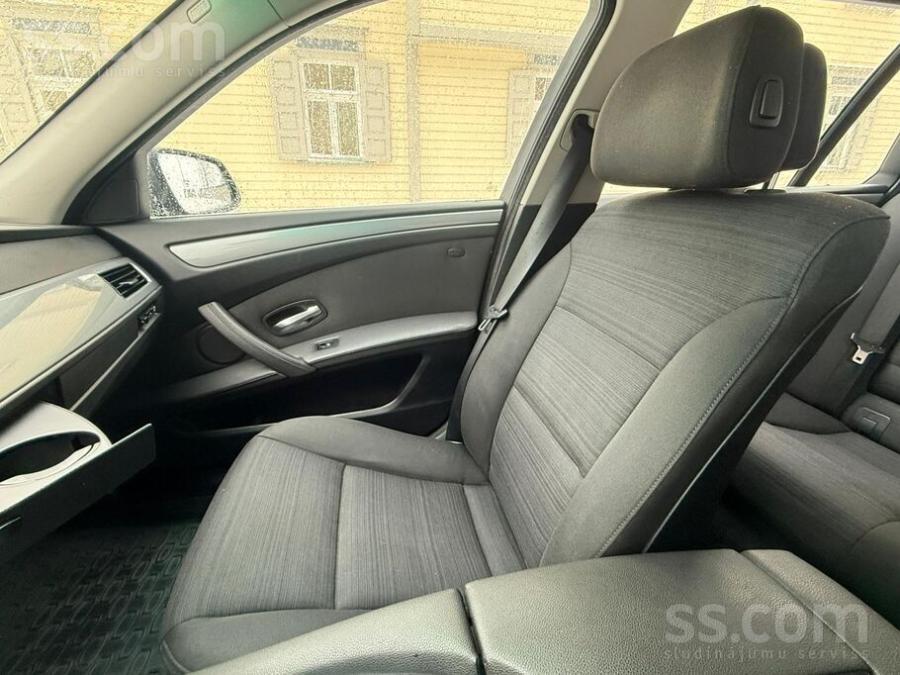 Grey BMW 530 2009 in Riga, with an engine capacity of 3.00 L and mileage of 292 thousand km for 3990 €, photo 16 on AUTOMOTO.COM.LV