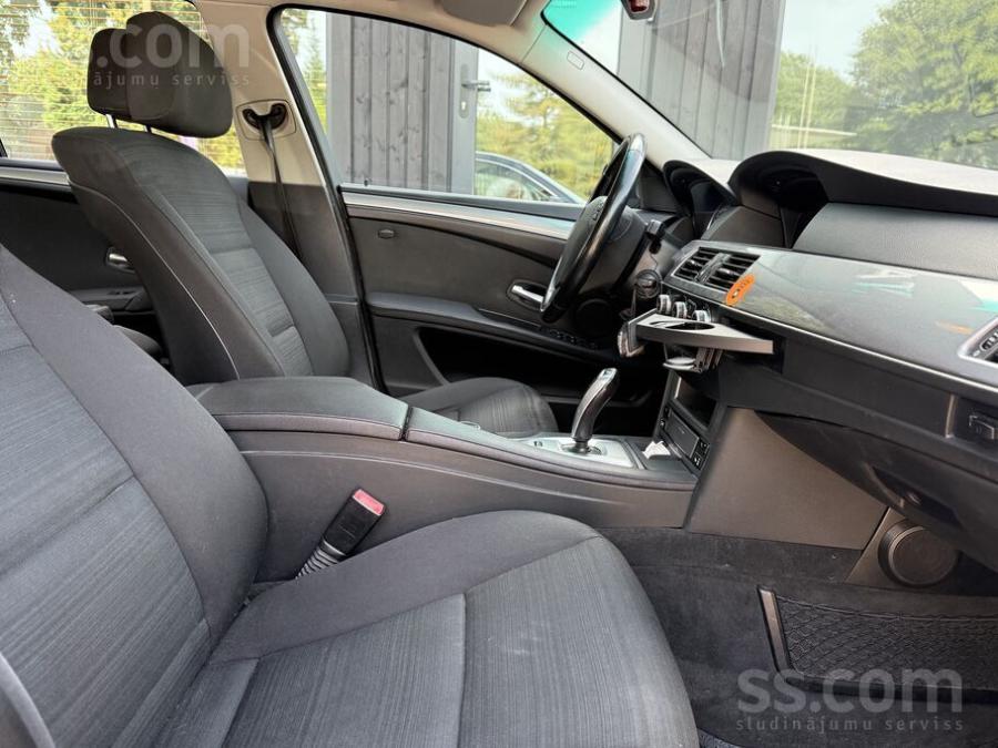 Grey BMW 530 2009 in Riga, with an engine capacity of 3.00 L and mileage of 292 thousand km for 3990 €, photo 17 on AUTOMOTO.COM.LV