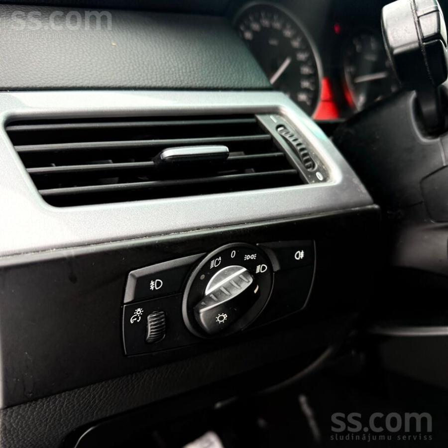 Grey BMW 530 2009 in Riga, with an engine capacity of 3.00 L and mileage of 292 thousand km for 3990 €, photo 23 on AUTOMOTO.COM.LV