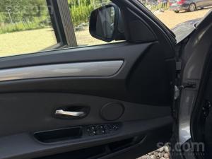 Grey BMW 530 2009 in Riga, with an engine capacity of 3.00 L and mileage of 292 thousand km for 3990 €, photo 24 on AUTOMOTO.COM.LV